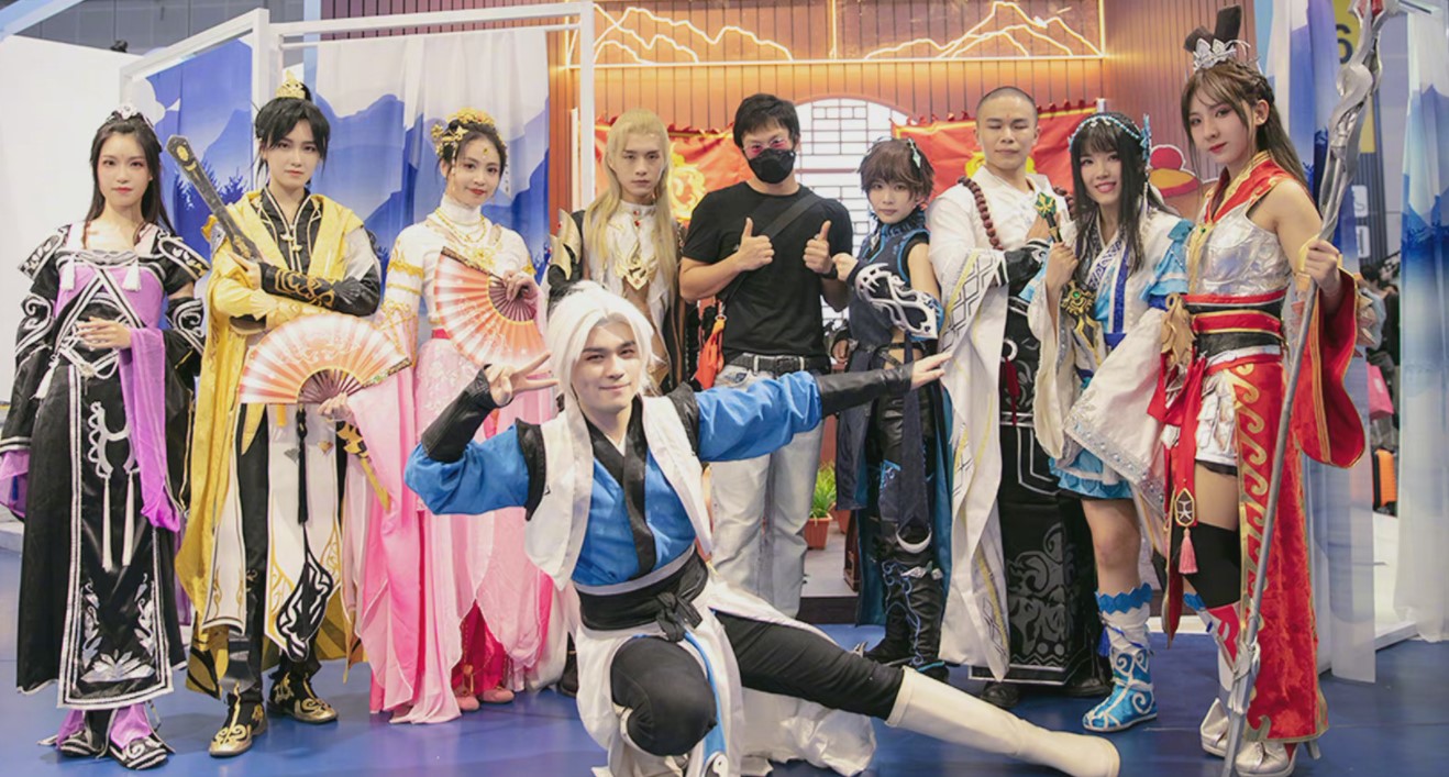 BW漫展Coser最多的展台？官方只找了9个人，路人跑来“打工”