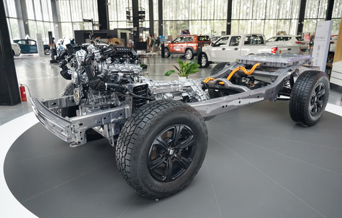 坦克600率先搭载 动力不输BBA 长城3.0T+9AT/9HAT动力总成解析-新浪汽车