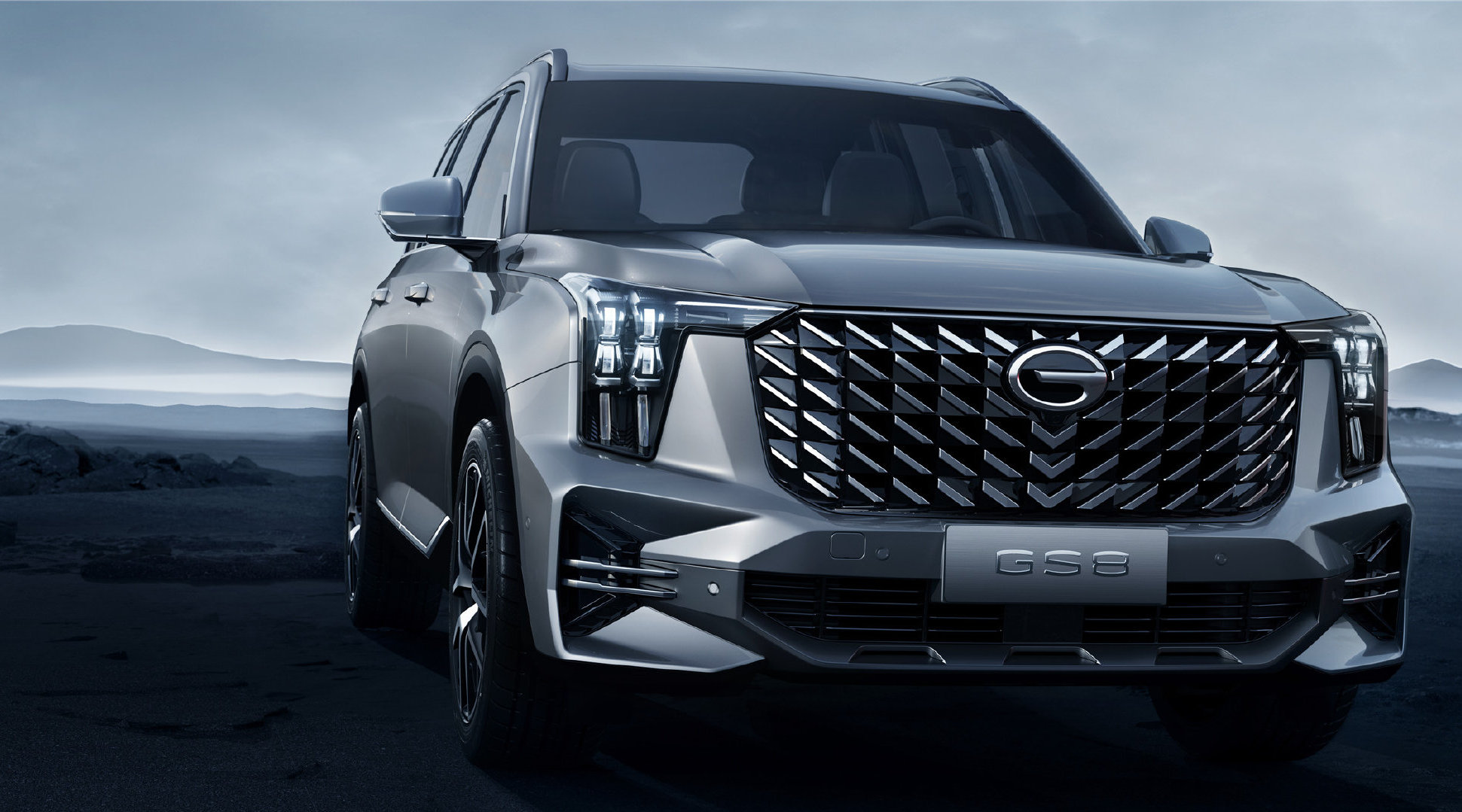 全新第二代传祺GS8首秀：轴距、宽度均加长……|汽车资讯|国产|广汽传祺_新浪新闻