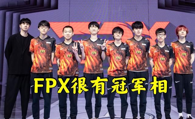 “Uzi眼镜厂长键盘”LPL银龙杯融入选手信物,杨超越助阵10周年