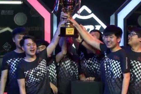英雄联盟TT战队前身是DMO战队,而DMO战队就是SDG战队更名而来|战队|季后赛|英雄联盟_新浪新闻