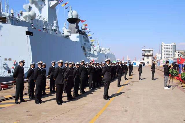 这么快就服役了？巴基斯坦054AP交付，超高音速导弹专打印度航母