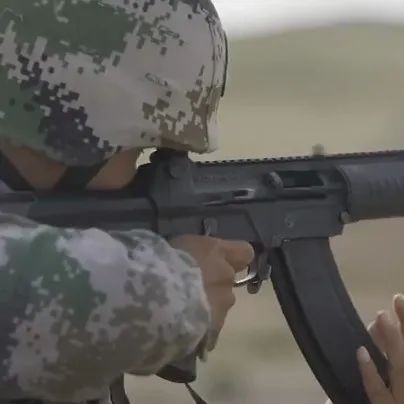 央视新步枪QBZ-191的镜头，为什么后坐力比老95步枪还大？丨轻武专栏|武器_新浪新闻