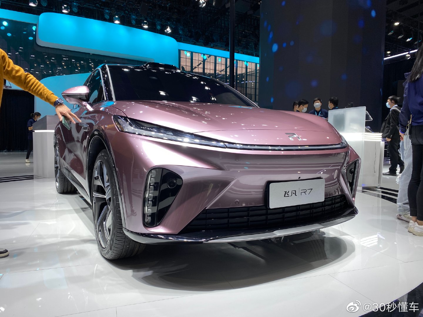 上汽集团飞凡汽车旗下中大型SUV——ES33正式公布了中文名……-新浪汽车