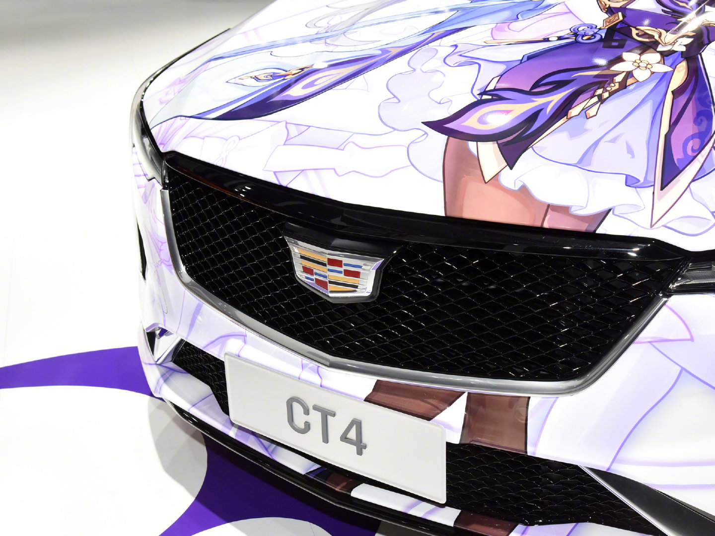 期间，凯迪拉克CT4与游戏“原神”合作的痛车正式首发……