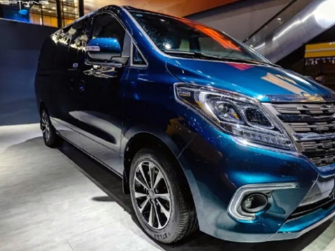 新款东风风行M7实车亮相，侧滑门，外观霸气，搭载2.0T长城动力-新浪汽车