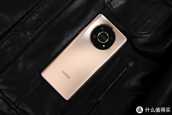 荣耀X30首发评测：120Hz高刷新率、66W超级闪充、94%屏占比直屏，售价1499元起|华为荣耀|超级闪充_新浪新闻