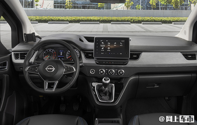 海外起售价不到13万！日产新款MPV开售，配置大涨，搭1.3T引擎