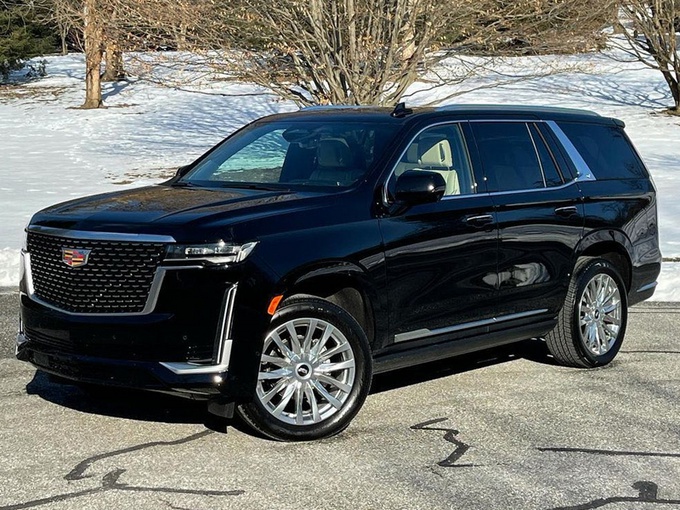 凯迪拉克全新凯雷德实拍！年内入华开售，搭6.2L发动机+10AT-新浪汽车