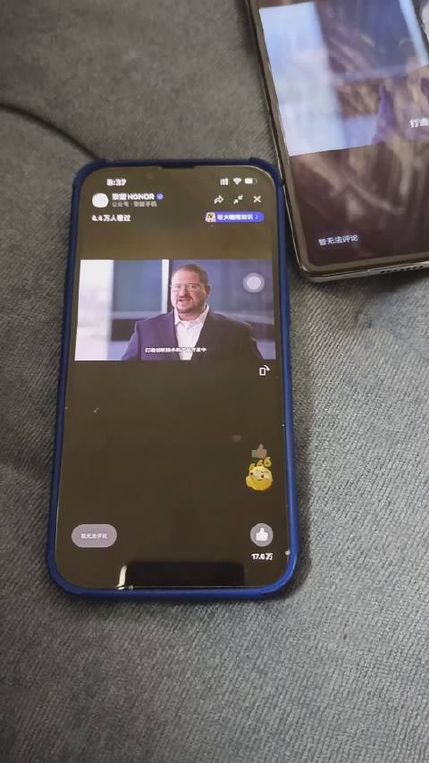 我同时开着iPhone13 Pro和荣耀Magic V看荣耀Magic4发布会……|华为荣耀|iPhone13|iPhone_新浪新闻
