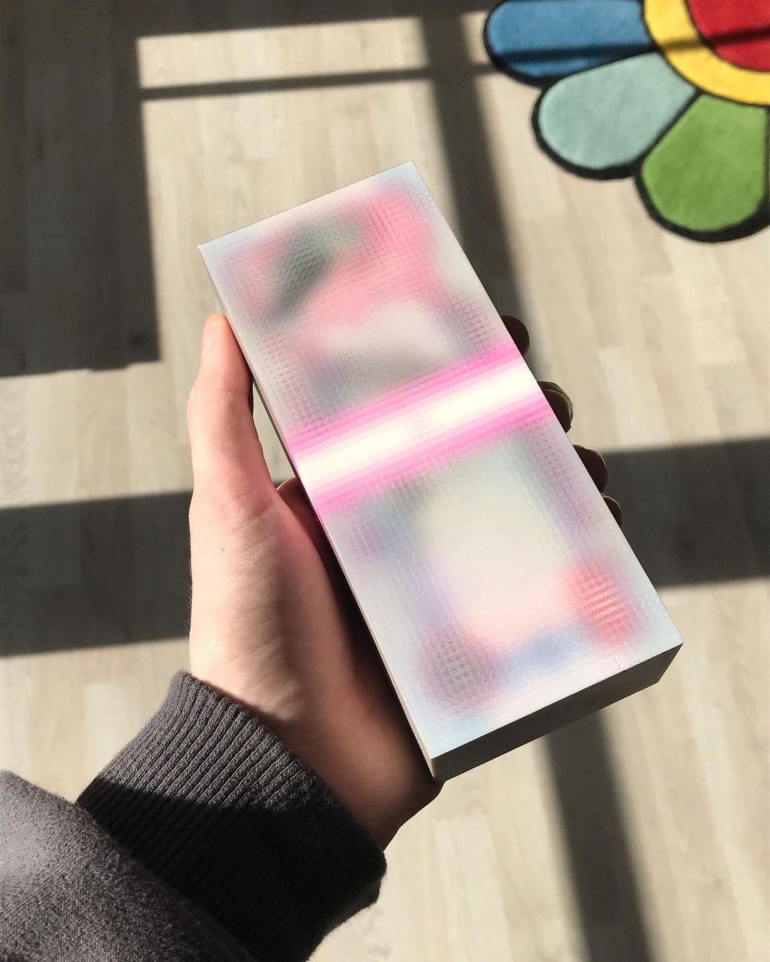 由美国艺术团体 MSCHF 打造的 Blur Dirham Money……