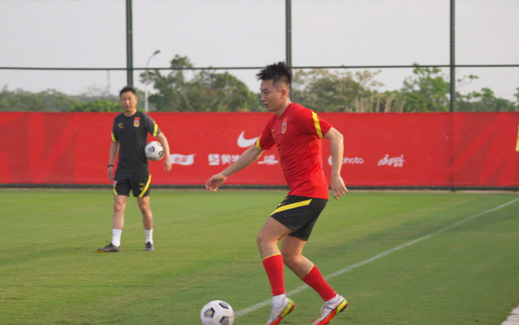 CCTV5直播U23国足PK阿联酋U23，APP转4场迪拜杯国际足球锦标赛_晚池_新浪博客