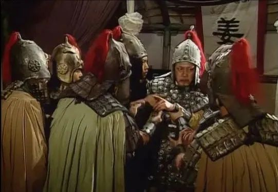 蜀汉最后的守门人，诸葛亮对其倾囊相授，晚年为何无奈选择自尽？