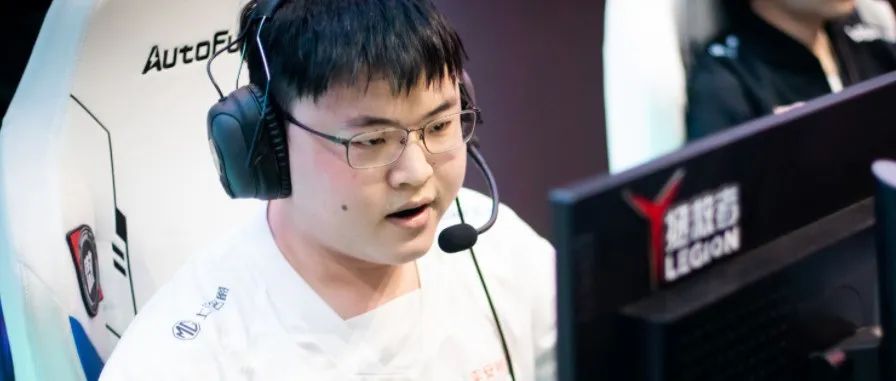 网传UZI加入V5战队！UZI微博已关注Rookie和karsa！|Uzi|V5战队|rookie_新浪新闻