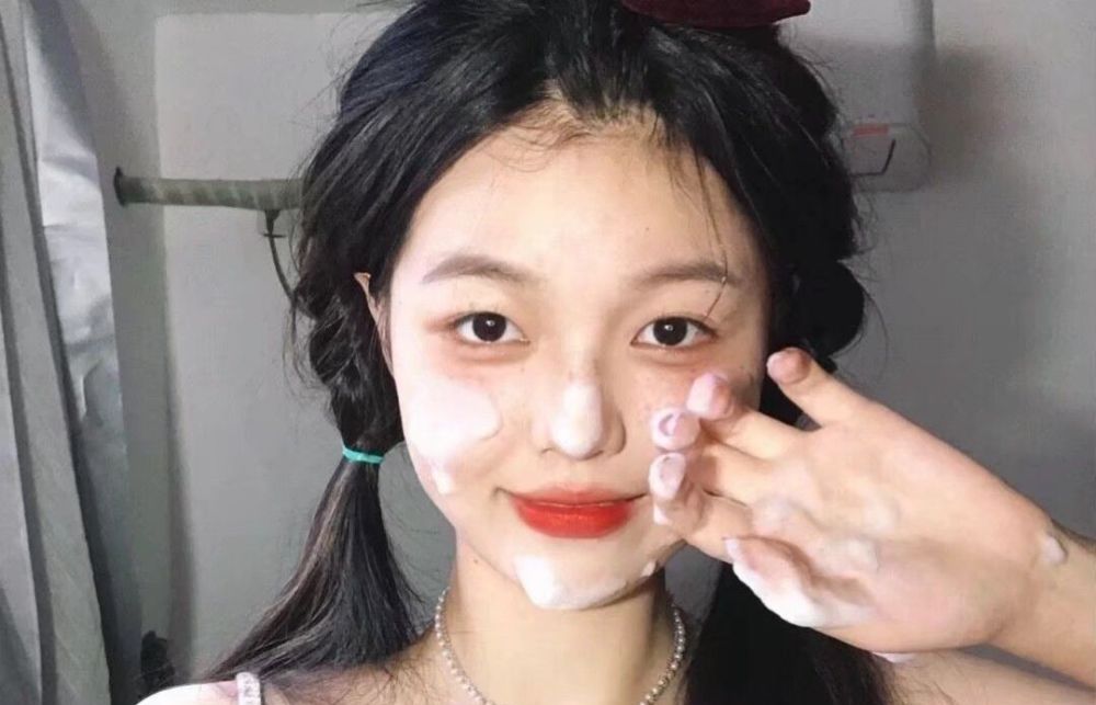 如何判断一个女人爱不爱你?