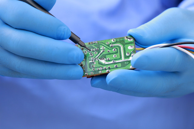 28nm芯片和5nm芯片，有什么区别？|晶体管|芯片|能耗_新浪新闻