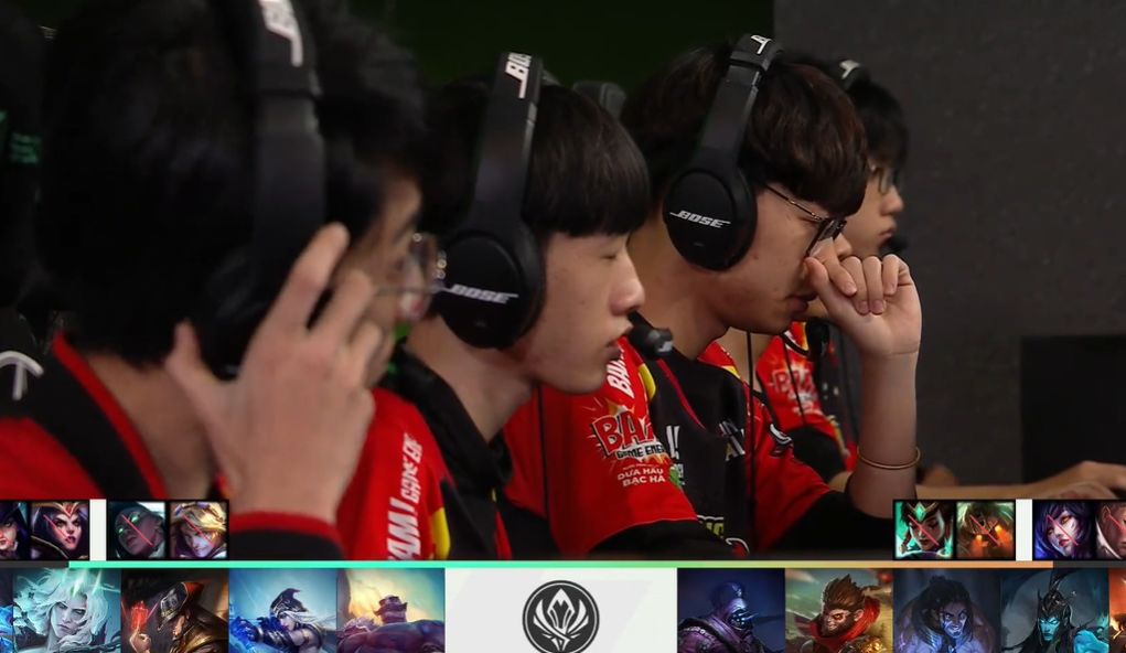 Msi小组赛落幕，T1双杀SGB，Faker点名LPL豪门RNG