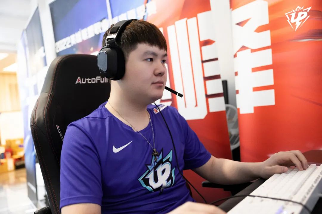 UP轻松取胜，Zoom赛后采访：不知道有没有表面兄弟