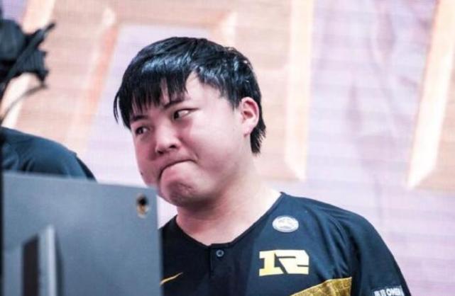 LEC解说点评RNG，直言小虎实力被严重低估，是因为uzi太过耀眼|赛区|选手|猫猫_新浪新闻