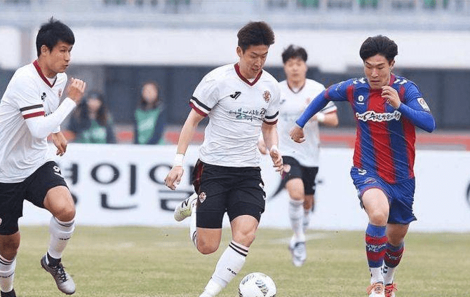韩足总杯:大邱FC VS 浦项制铁,浦项制铁轻松取胜？|浦项制铁|大邱|足总杯_新浪新闻