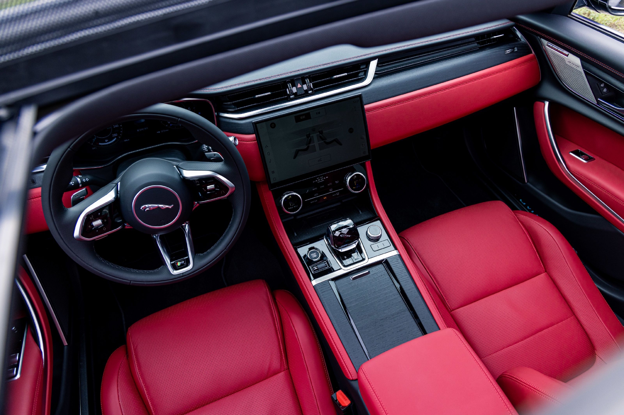 将于7月中旬上市 2022款捷豹XEL/XFL正式亮相