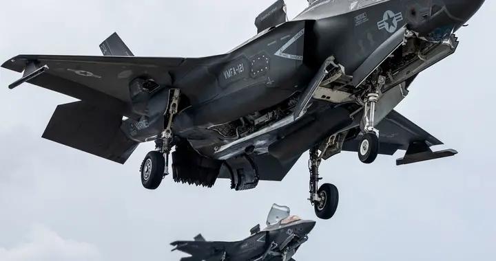 美闪电航母东海起飞F35B，055大驱出动，鹰击和海红旗不是吃素的|航母|导弹驱逐舰|F-35B_新浪新闻