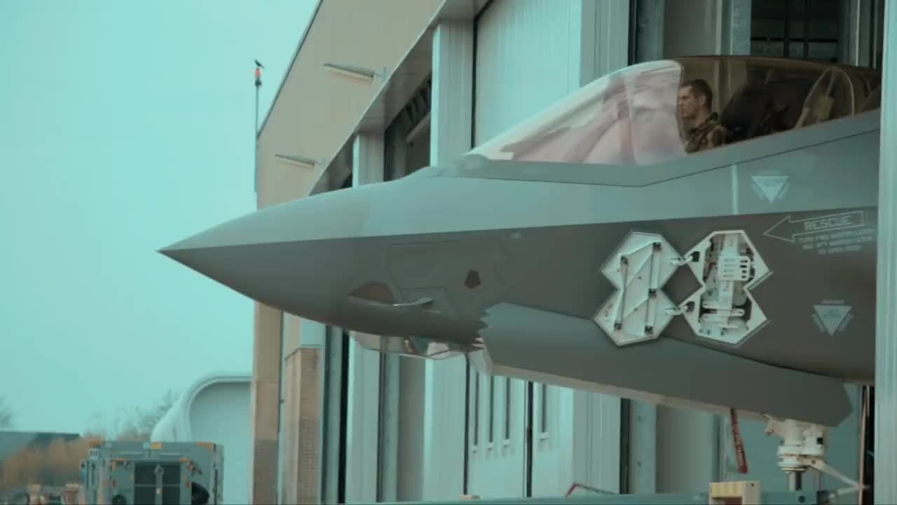 荷兰国防部最近透露计划加速购买另外6架F-35A，总计将拥有52架F-35|荷兰|F-35|洛克希德_新浪新闻