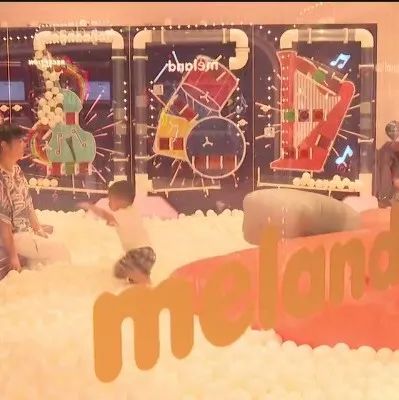 在meland游乐场想去玩，不仅要买门票还要被搭售袜子？消费者：这是强制消费|银泰|杭州市_新浪新闻