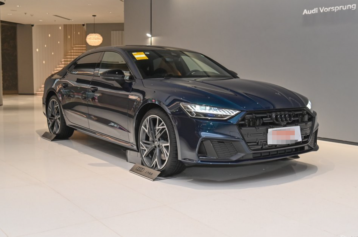 上汽奥迪A7L配六缸发动机，最新一代四驱系统满足驾驶乐趣