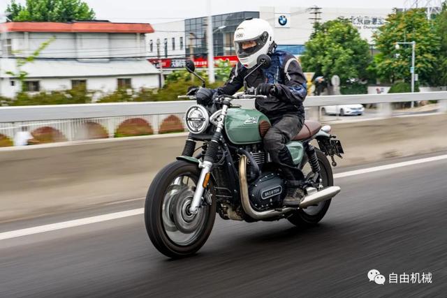 公升级复古的平替？试驾高金GK1200