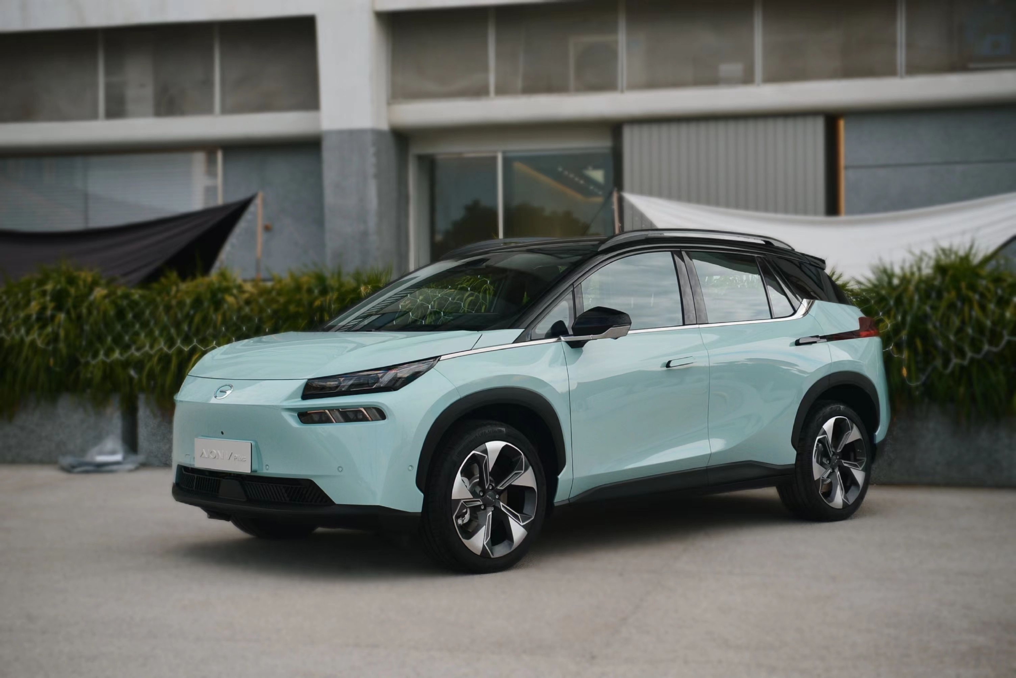 新增7座车型 实拍广汽埃安2023款AION V Plus