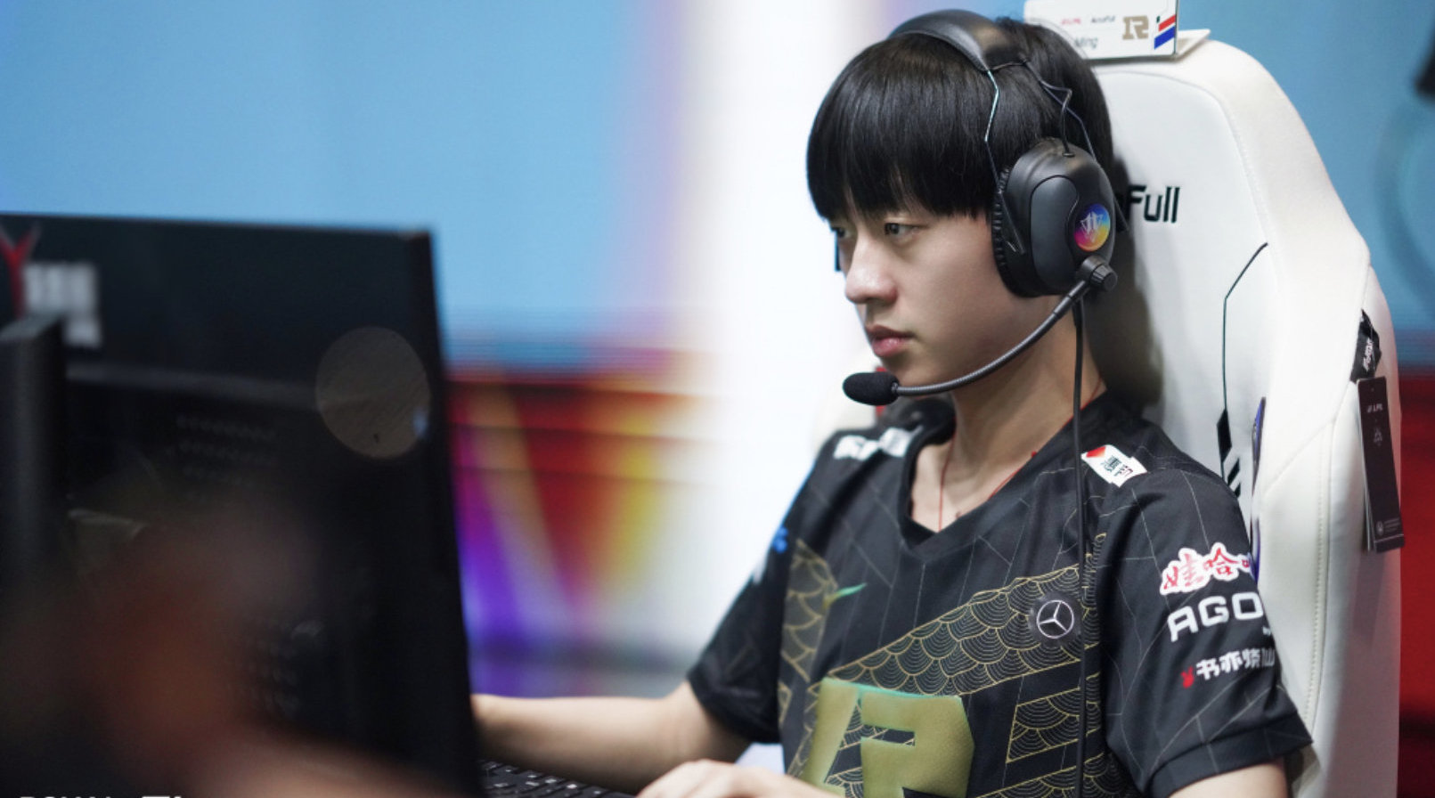 赛高专访RNG.Ming：谢谢大家怎么多年来一直以来的支持，也希望我们世界赛会发挥的更好|rng|Ming|电子竞技_新浪新闻