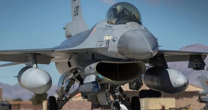 美国升级巴铁F-16，目标直指歼-10CE？非也，此举更像是警告印度|巴基斯坦|美国|印度_新浪新闻