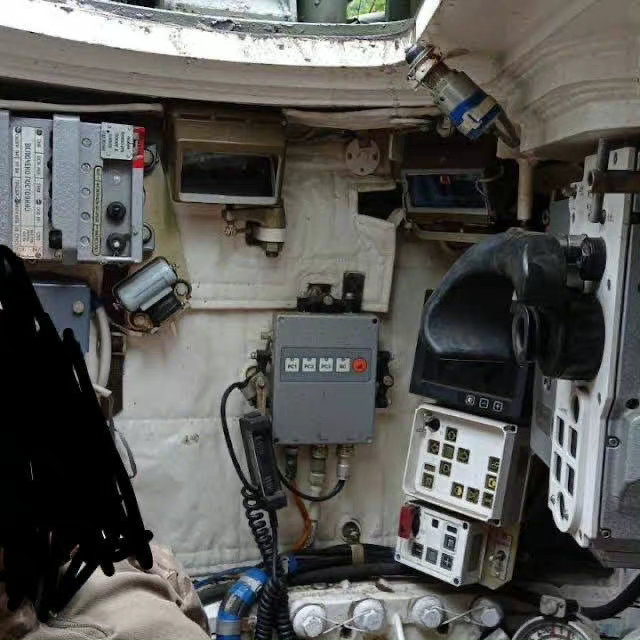 红场霸气阅兵，战场惨遭暴打！俄近卫坦克军遭重创，王牌坦克被俘