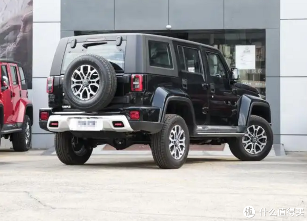 越野能力超越坦克300？全新北汽BJ 40