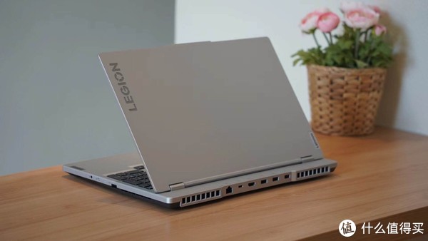 联想拯救者Y7000P 2022评测，主流价位的诚意之选|联想拯救者y7000p|拯救者y7000p|游戏本_新浪新闻