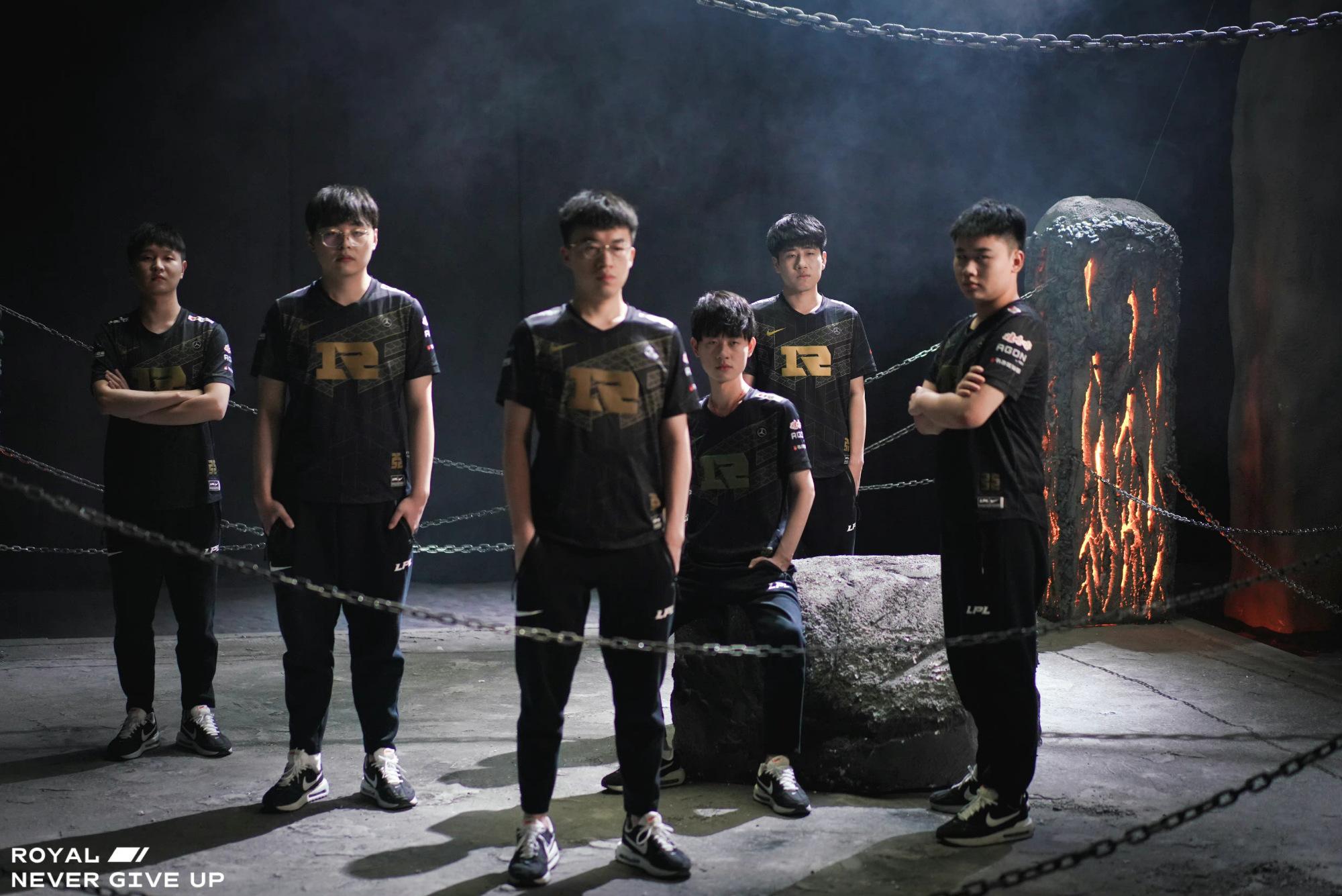 中韩4号种子大战，RNG首秀对阵DRX，后者已获20克金牌奖励|中韩|对阵|金牌_新浪新闻