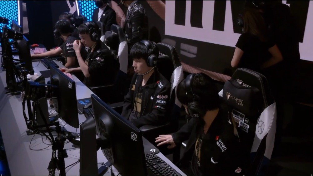 2022全球总决赛入围赛 MAD vs RNG_新浪新闻