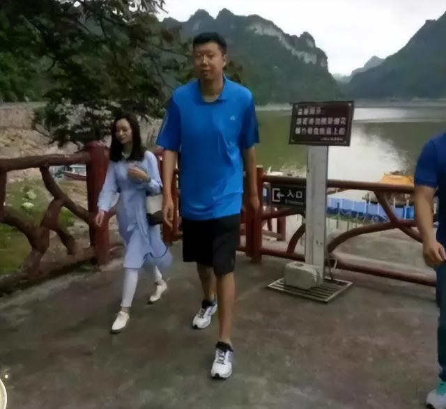 我靠！这货也是大校啊！ -6park.com