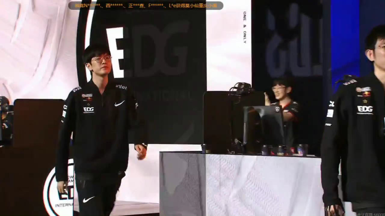 2022全球总决赛小组赛 EDG vs T1|T1|edg|小组赛_新浪新闻