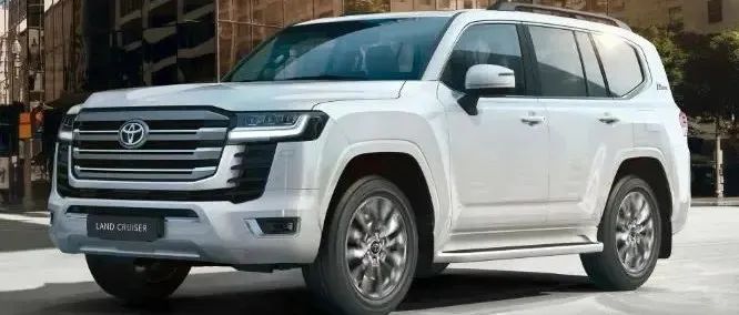 预售价或超80万！国产版“陆巡”实车图曝光，配3.5T+10AT，10月上市-新浪汽车