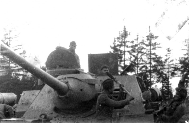 老照片 五十年代捷克斯洛伐克军队 配备有先进的苏制自行火炮