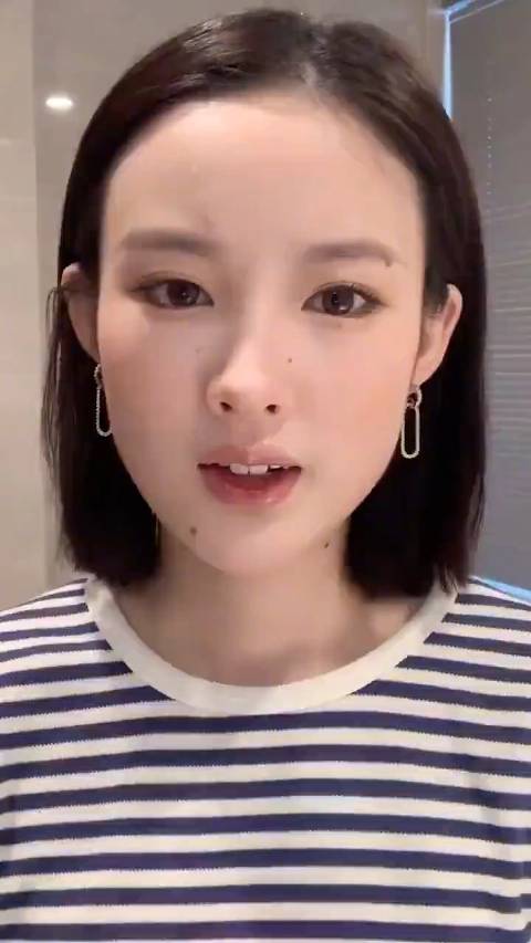 半扎高马尾yyds，超显脸小！关键是简单_新浪新闻