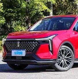 颜值与实力并存 试驾2022款一汽奔腾T55-新浪汽车