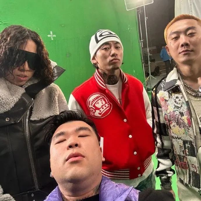 更高兄弟集合！马思唯、Knowknow、PSY.P、Melo合体拍摄MV！|马思唯|PSY_新浪新闻