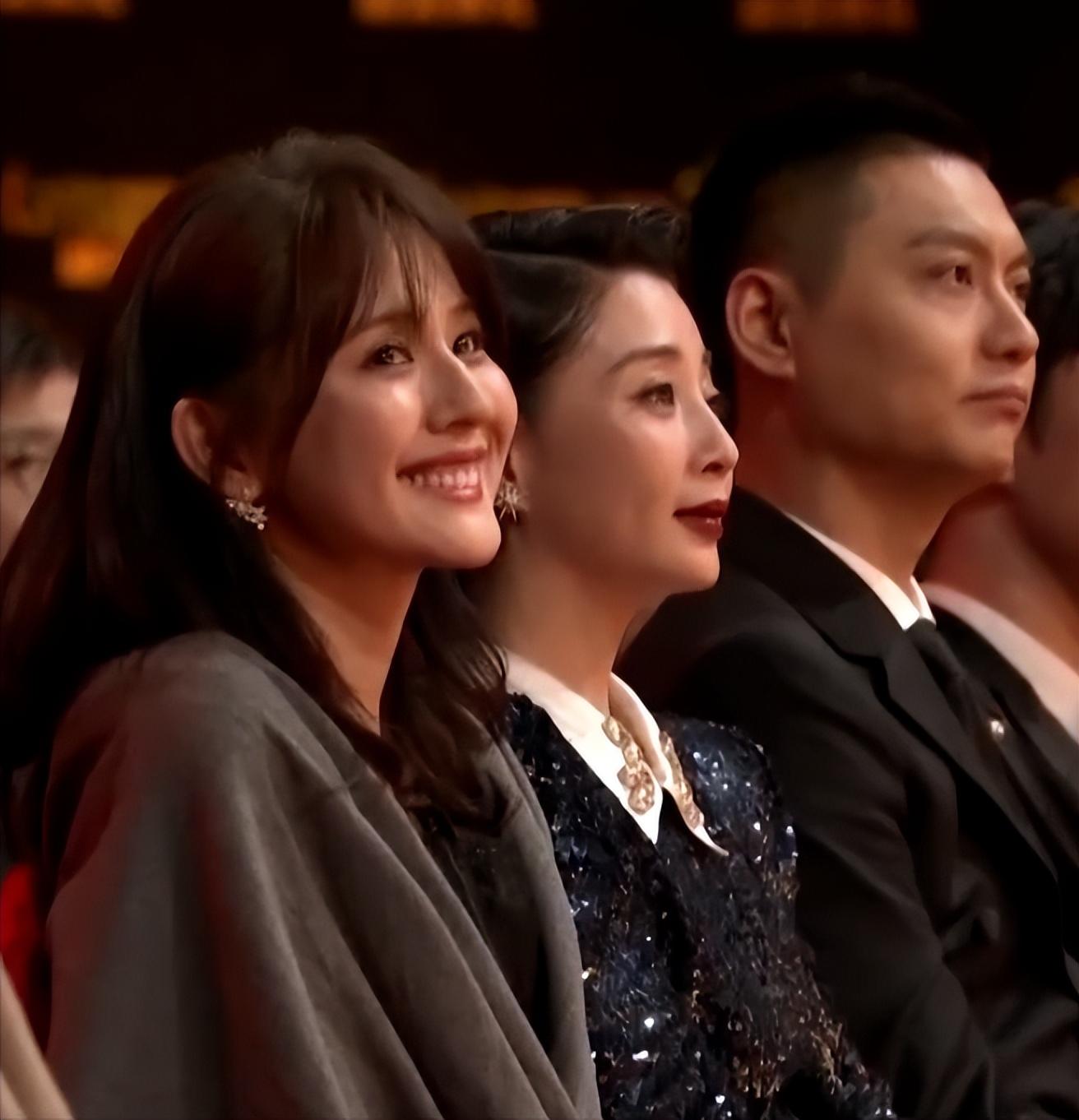 飞天奖结果公布！王雷爆冷视帝，热依扎实至名归，孙俪动情落泪|丁勇岱|山海情|热依扎_新浪新闻