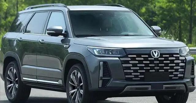 长安cs95新款曝光 6AT换装8AT 内部双联屏-新浪汽车