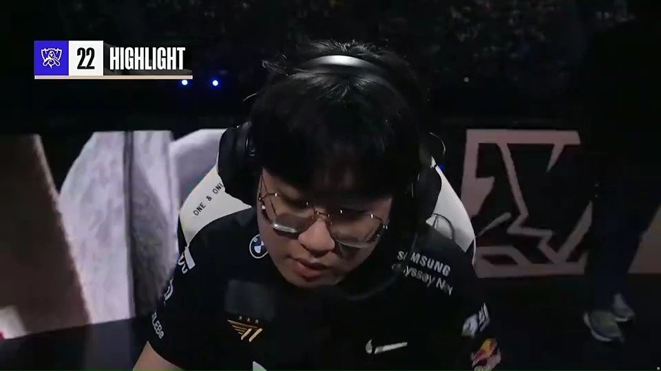 英雄联盟s12总决赛 T1vsDRX 第二局高光时刻，DRX扳回一局|英雄联盟|总决赛|T1_新浪新闻