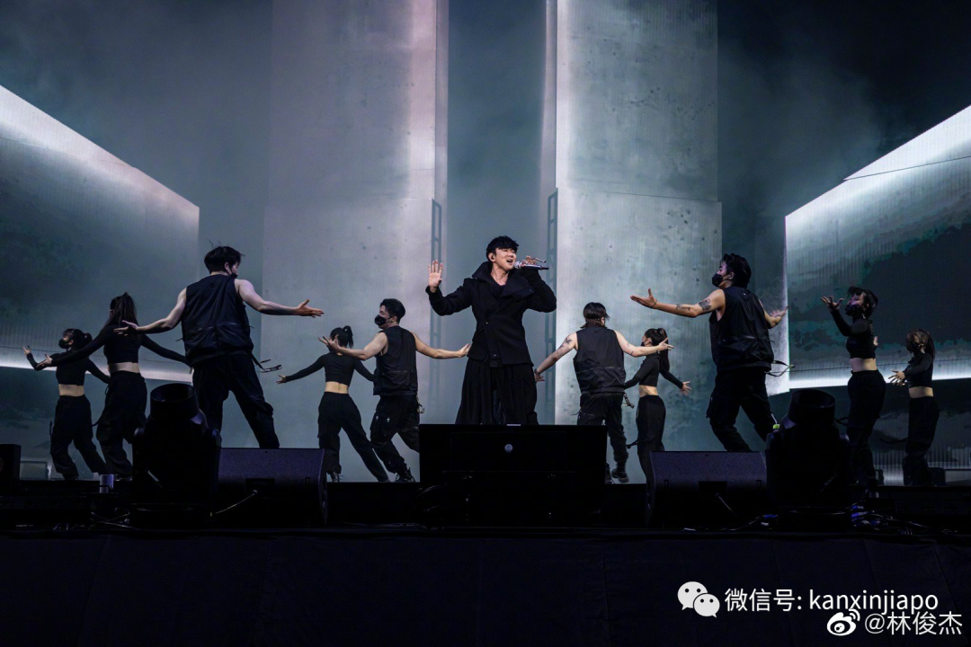 林俊杰“jj20 世界巡回演唱会”,2022新加坡首战圆满结束! 新浪新闻