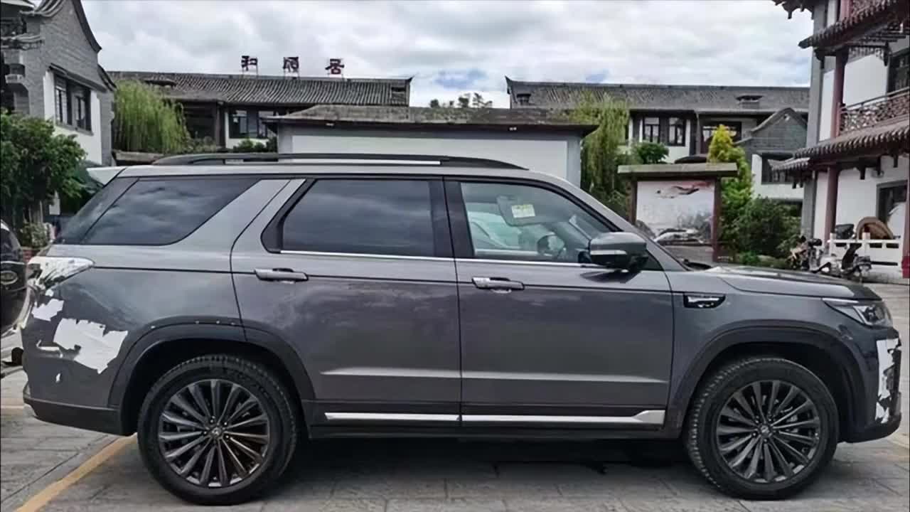 长安新CS95实拍！2.0T+8AT，外观酷似路虎发现，还看哈弗H9？|新车实拍|汽车视频|8AT变速器_新浪新闻